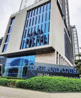 XI GRAND COURT